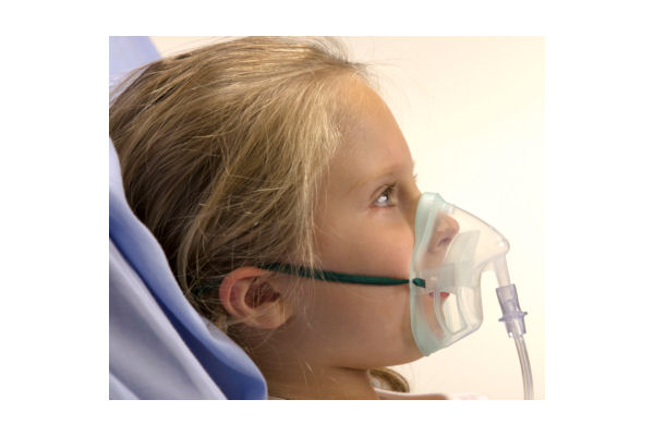 Paediatric medium concentration oxygen masks